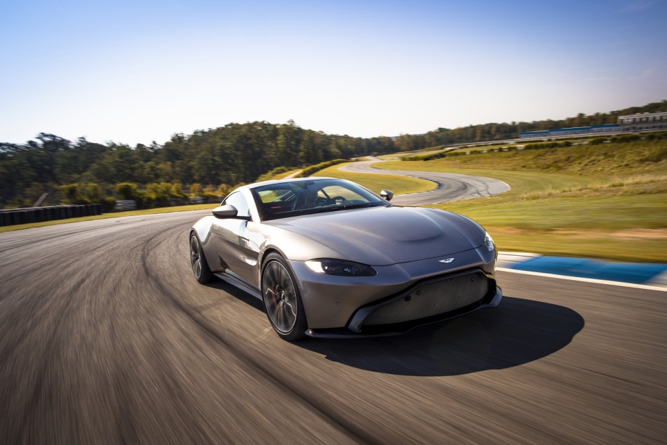 Aston Martin V8 Vantage technical specifications and fuel economy